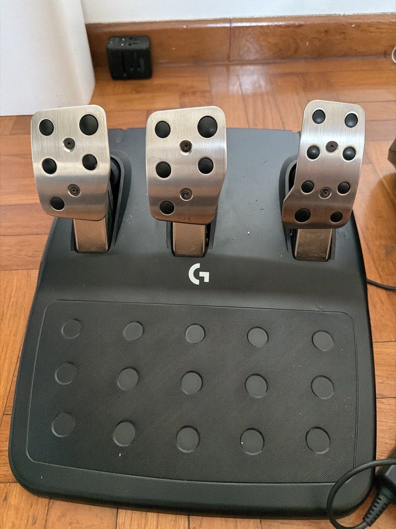 Logitech G923 Racing Wheel and Pedals, Video Gaming, Gaming Accessories ...