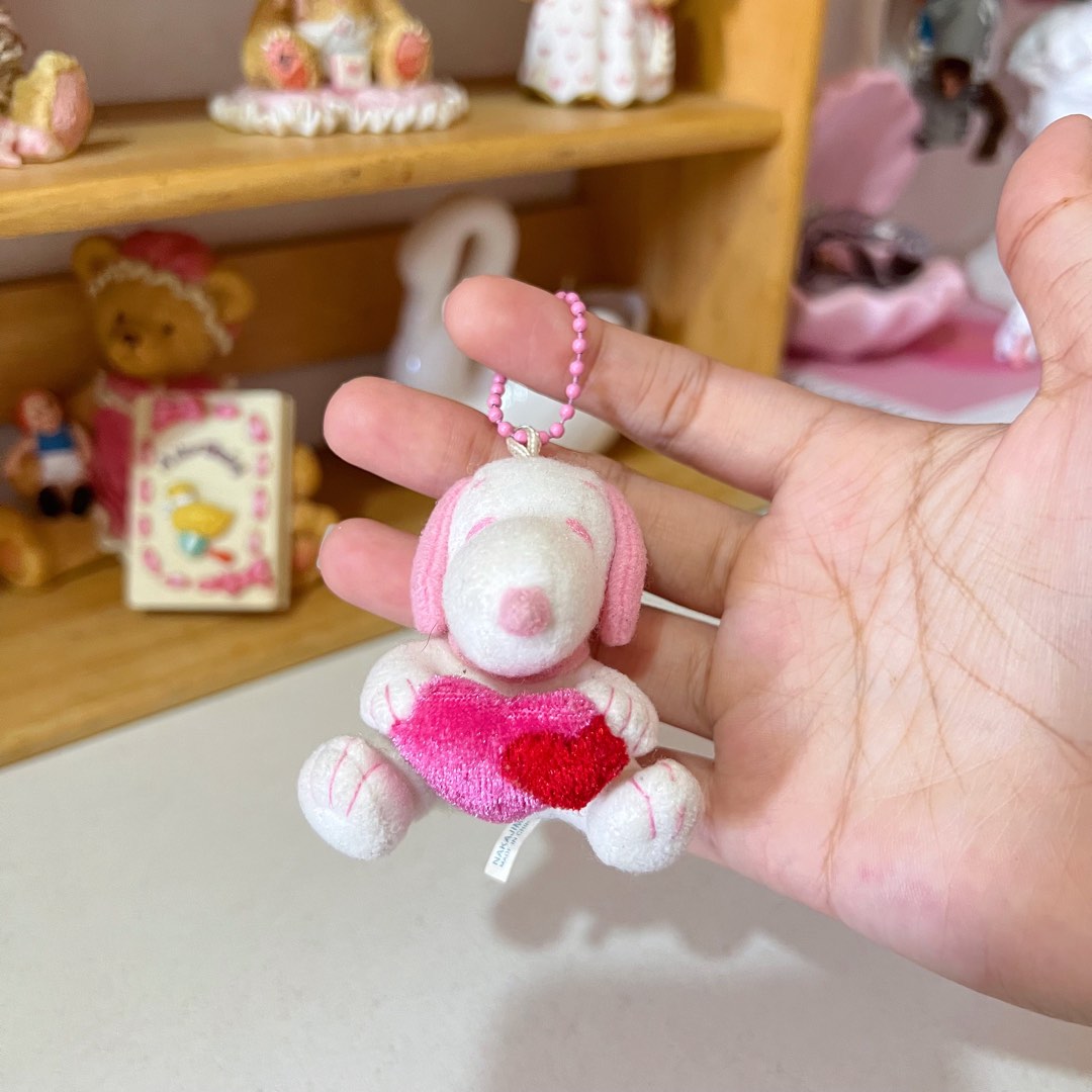 Tiny Peanuts Snoopy Valentine's Plush UFS Nakajima Keychain, Hobbies ...