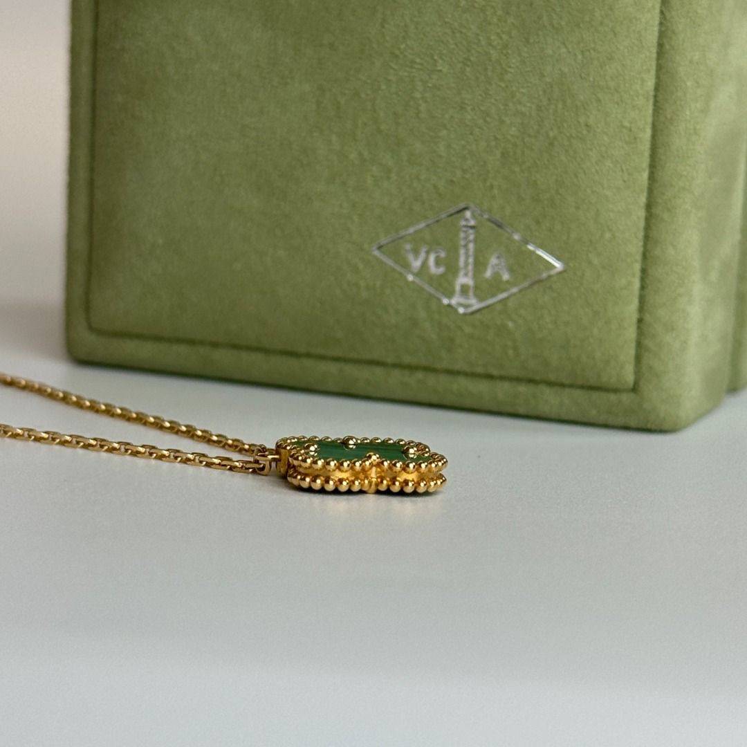 Van Cleef & Arpels (VCA) | Malachite Necklace, Luxury, Accessories on ...