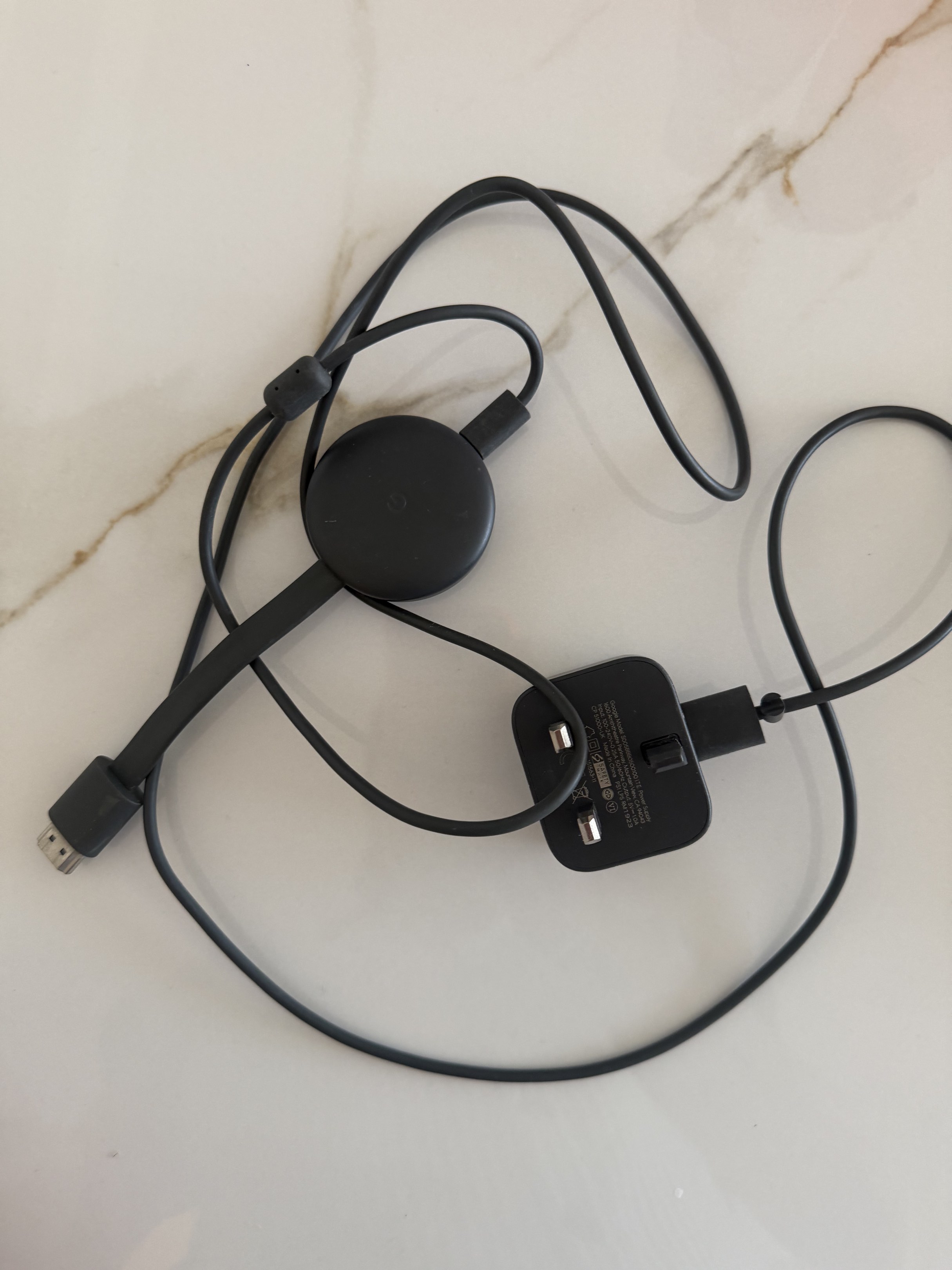 Google Chromecast with Power Adapter, Computers & Tech, Parts ...