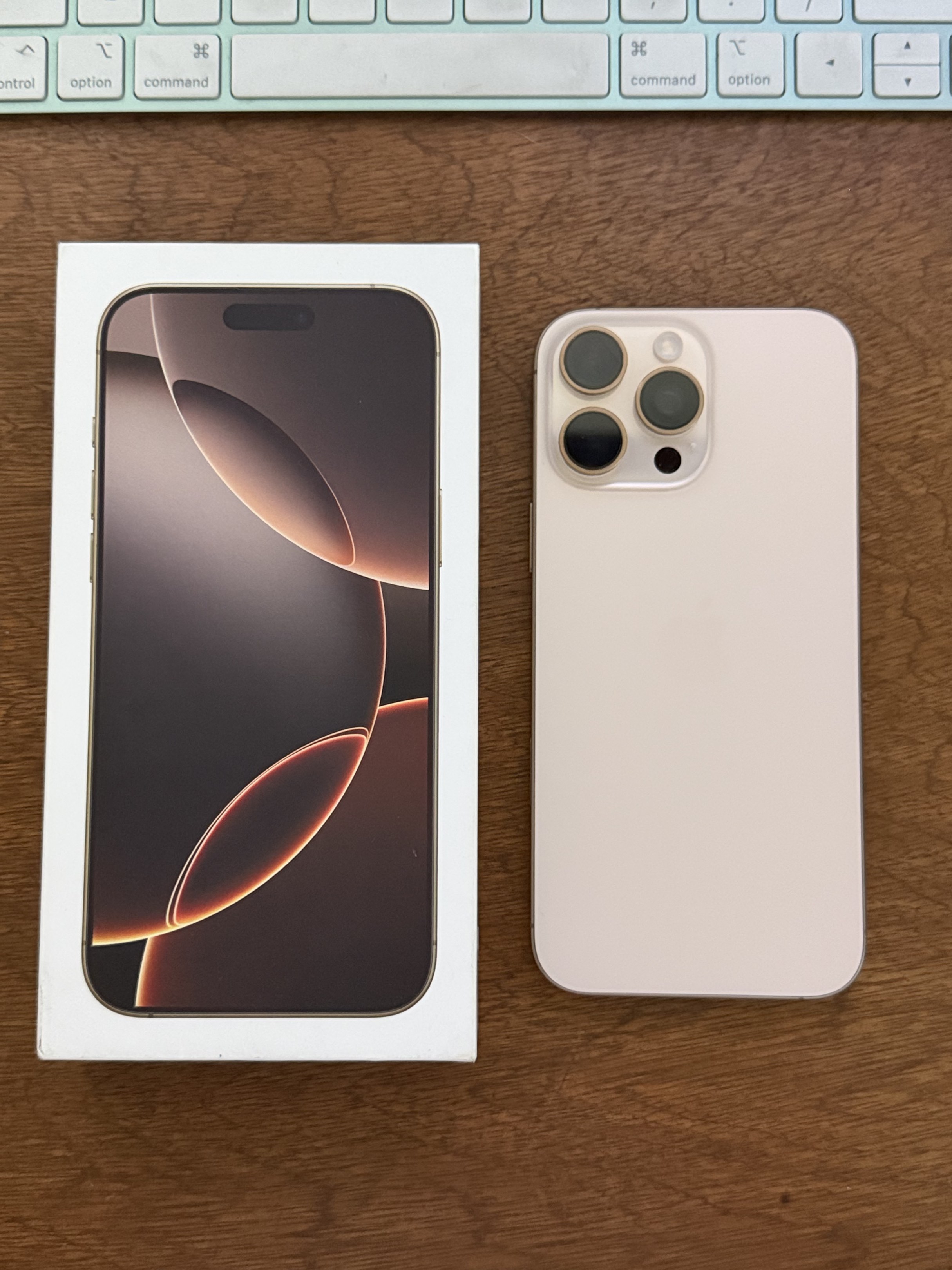 iPhone 16 Pro Max 256gb Dessert Titanium Openline [Complete Package ...