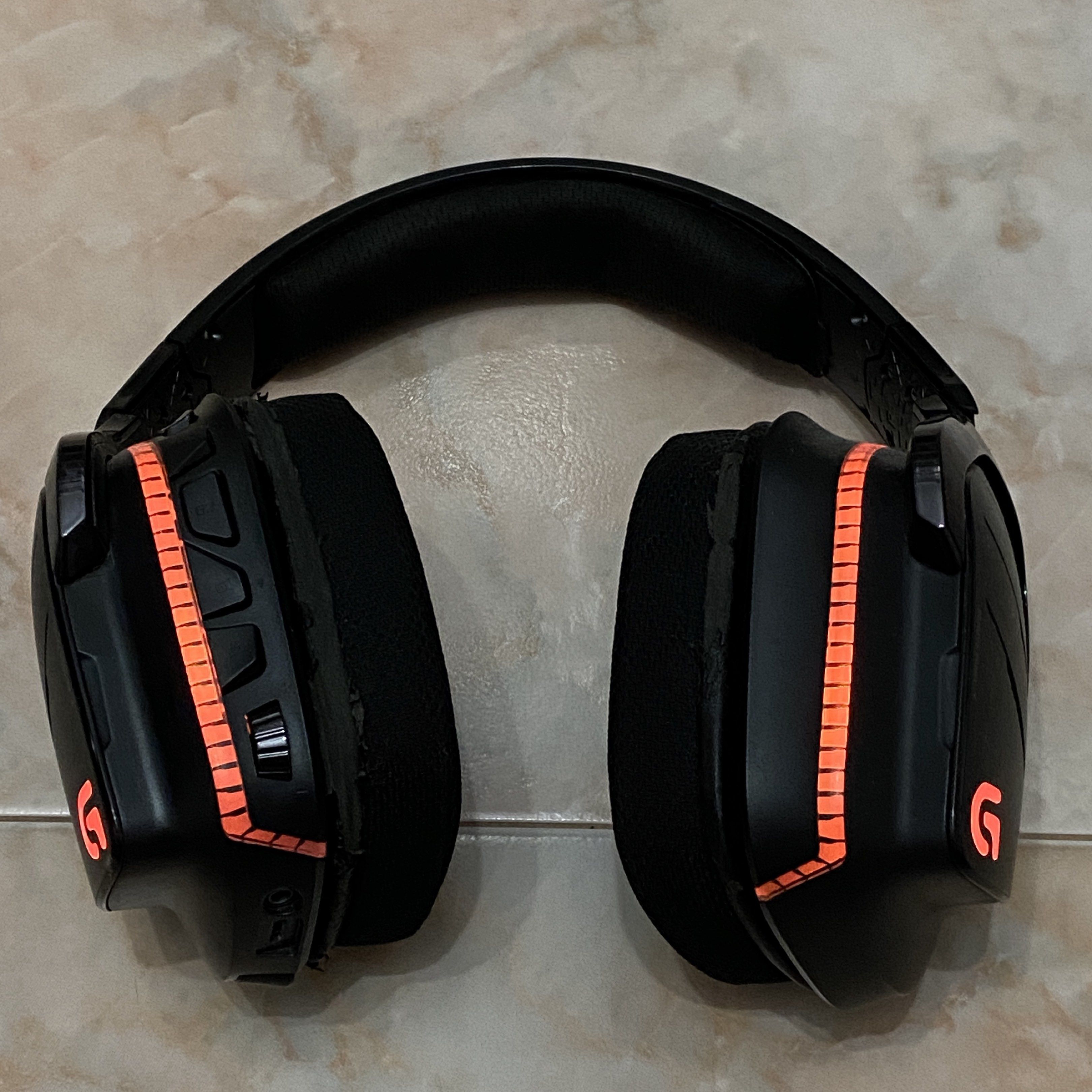 Logitech G933 Artemis Spectrum Wireless Gaming Headset, Audio ...