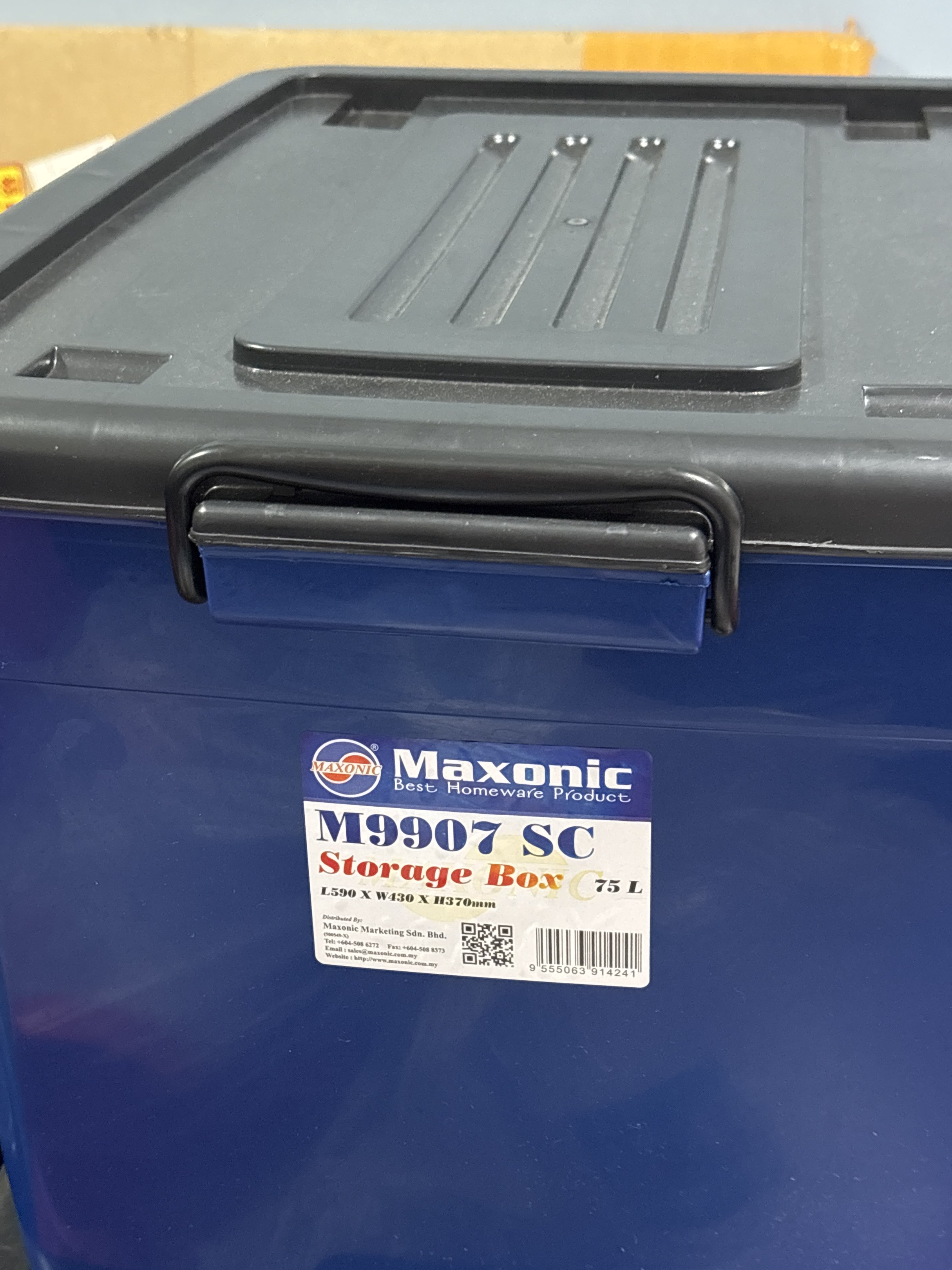 75L Big Blue Plastic Storage Box with Lid, Furniture & Home Living ...
