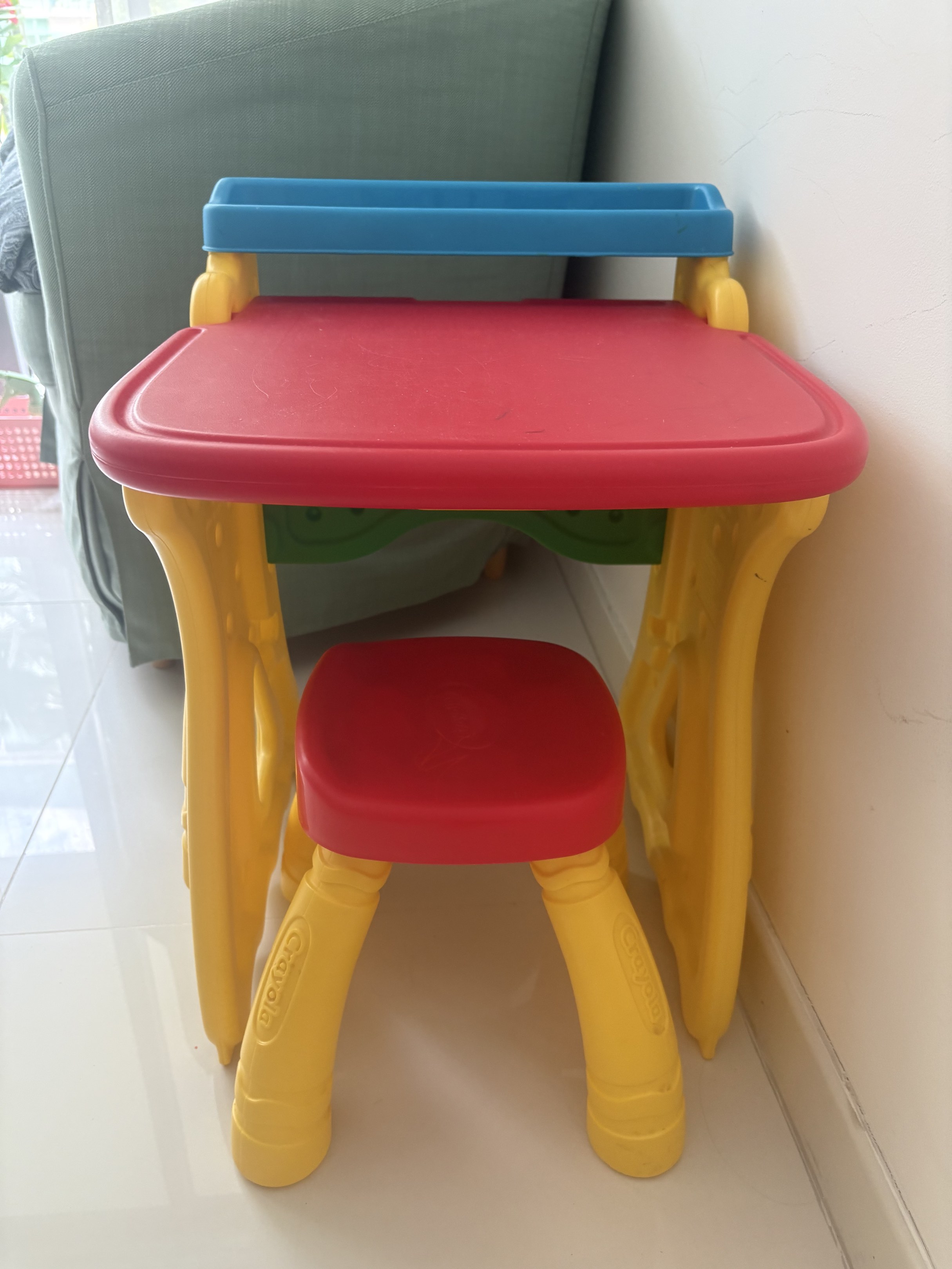 Crayola Kids' Table and Chair Set, Babies & Kids, Baby Nursery & Kids ...