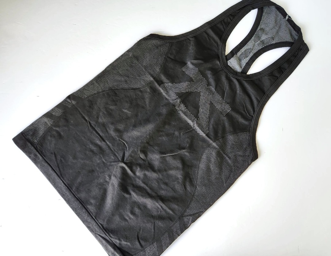 Zensah Women's Racerback Tank (ML | Black | New with Tag), 女裝, 運動服裝 ...