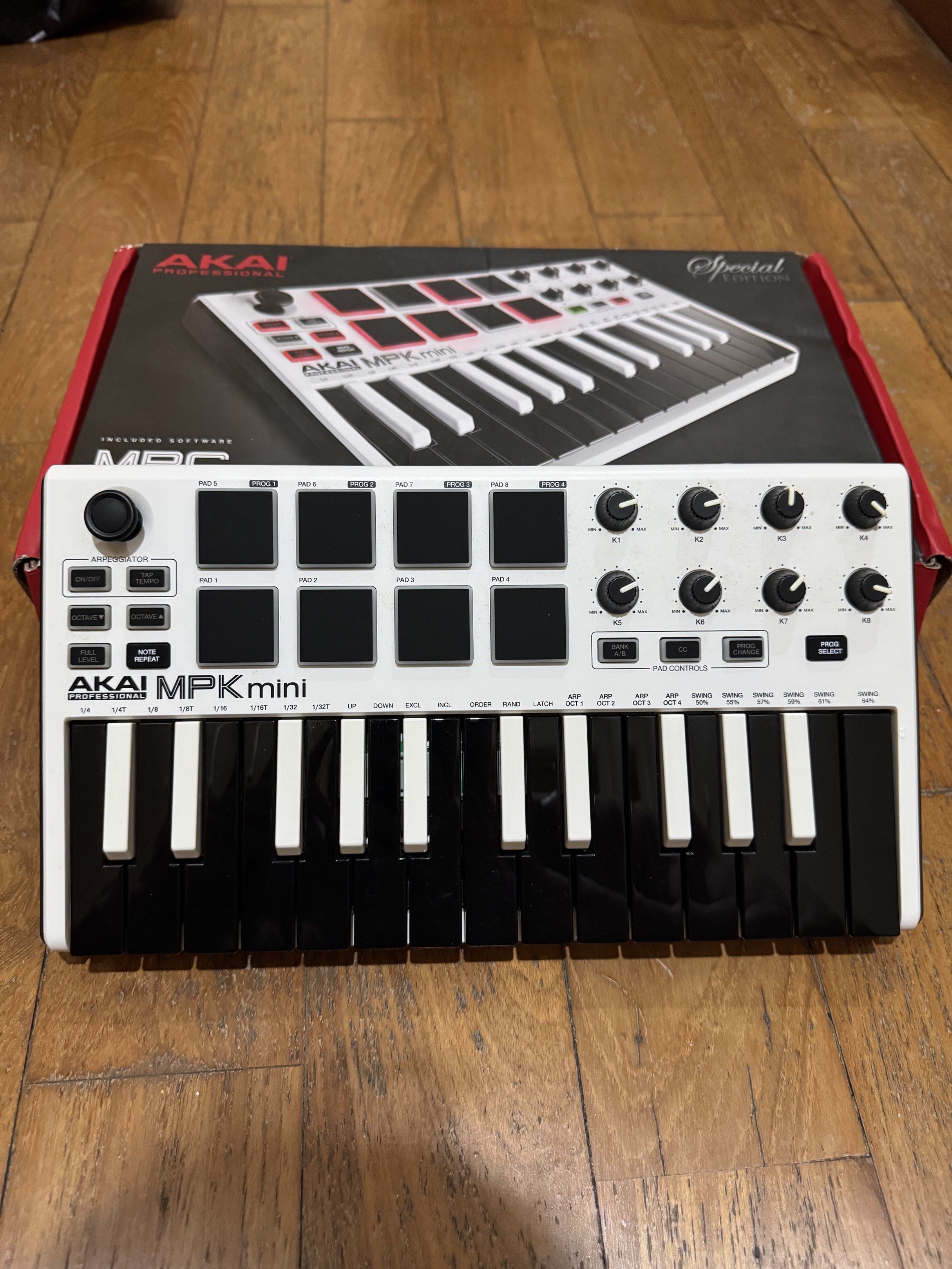 Akai MPK Mini Compact Midi Keyboard and Pad Controller, Hobbies & Toys ...