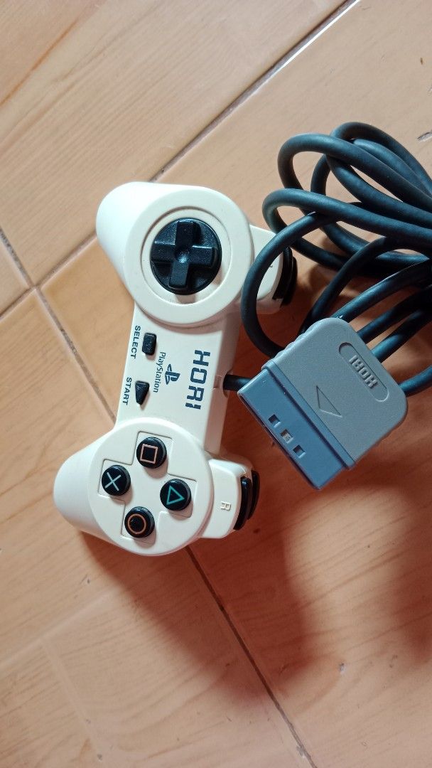 Hori Ps1 playstation 1 controller for sale, Video Gaming, Gaming ...