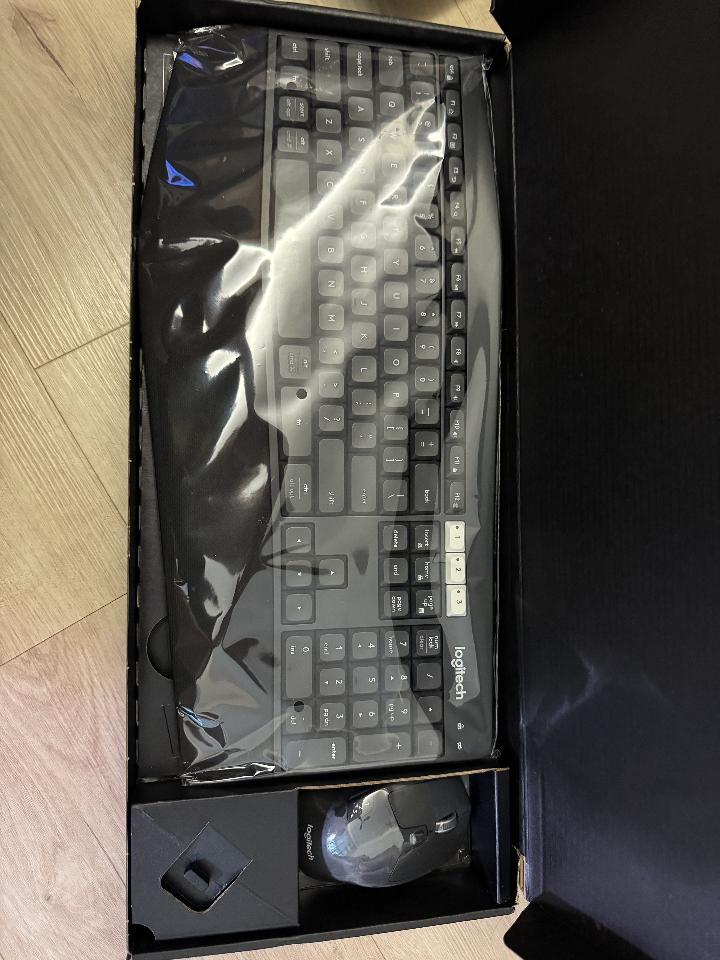Logitech MK850 Performance Wireless Keyboard and Mouse Combo, Computers ...