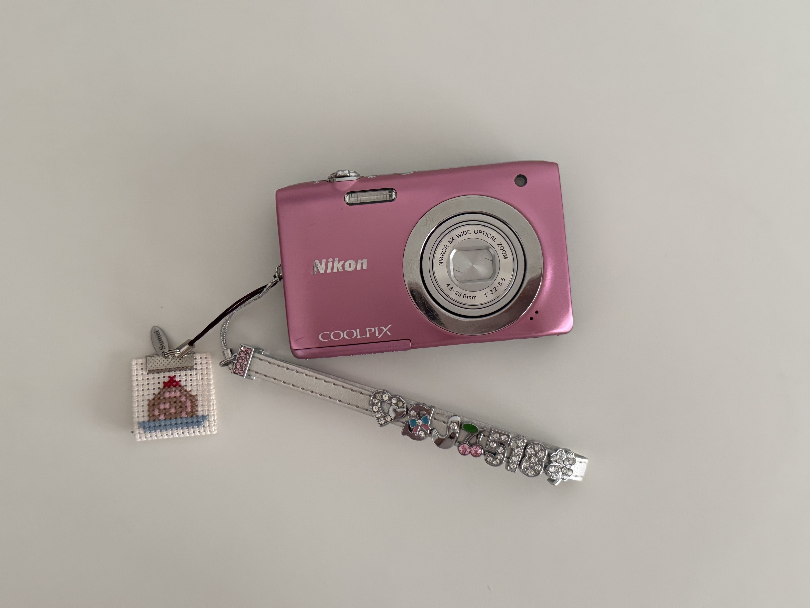 Nikon Coolpix S2600 Digicam, Photography, Cameras on Carousell
