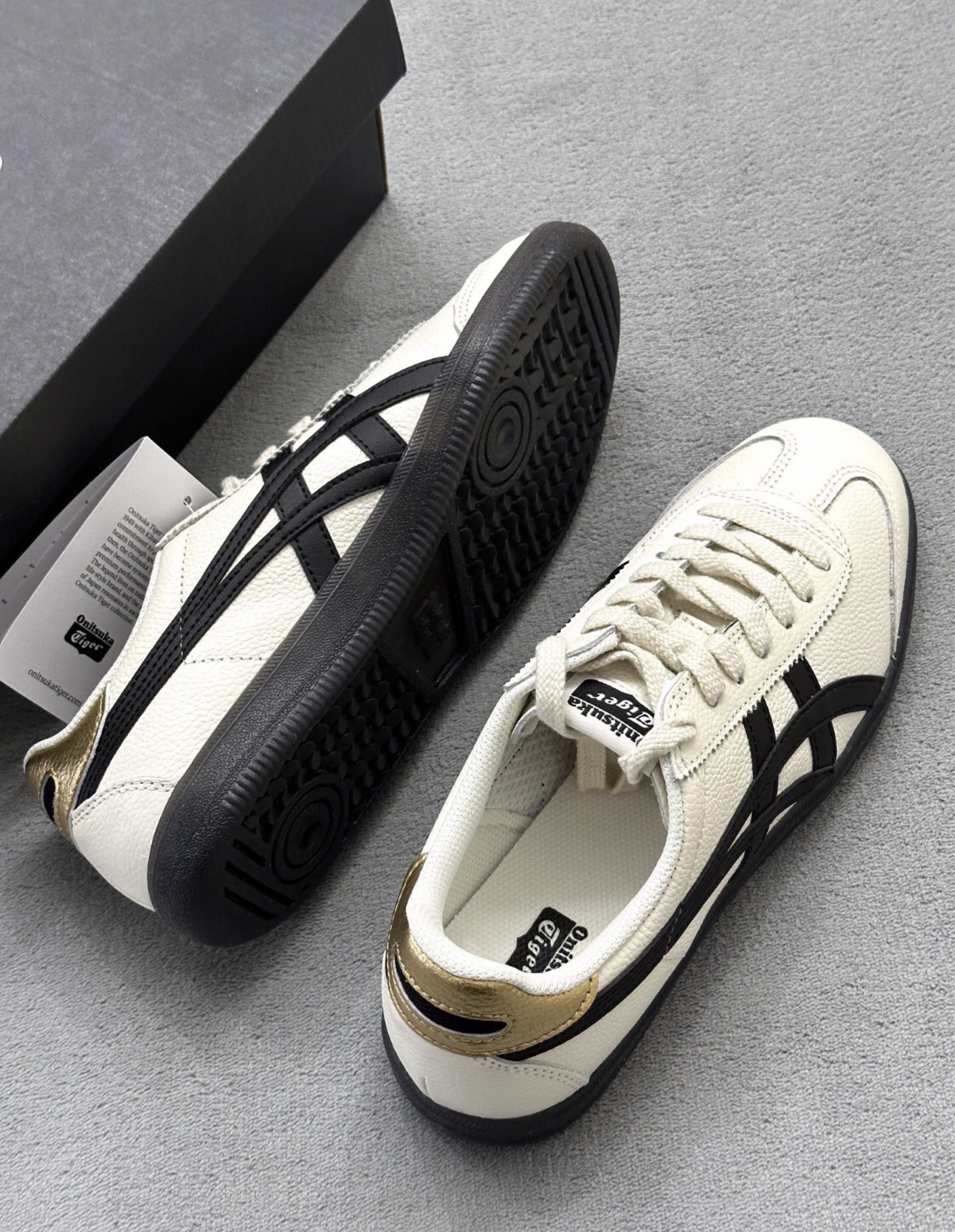 Onitsuka Tiger Tokuten White and Black, Men's Fashion, Footwear ...