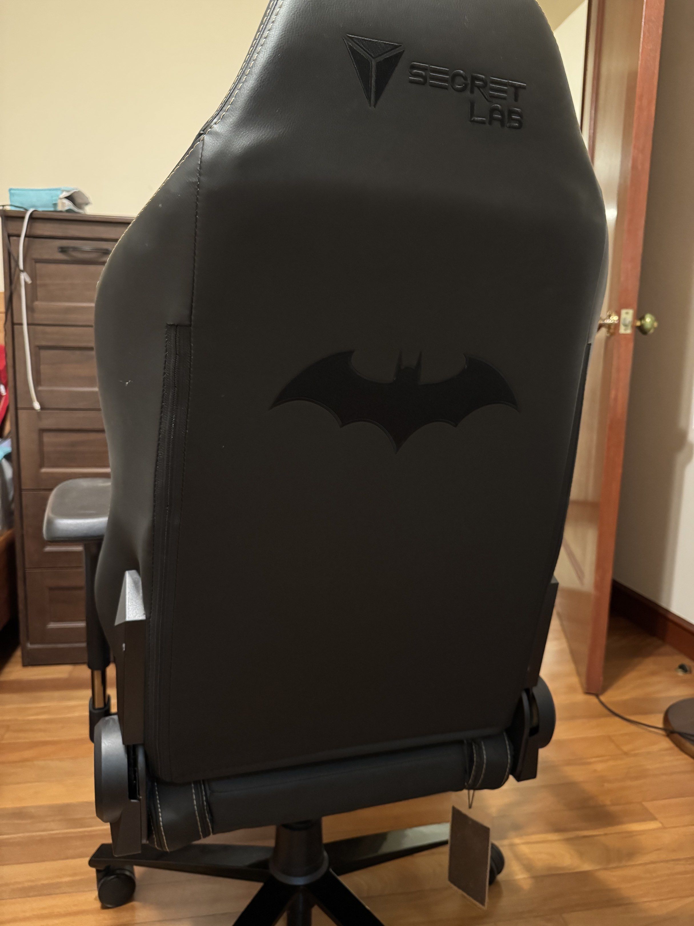 Secretlab Titan Evo 2022 Batman Edition, Furniture & Home Living ...
