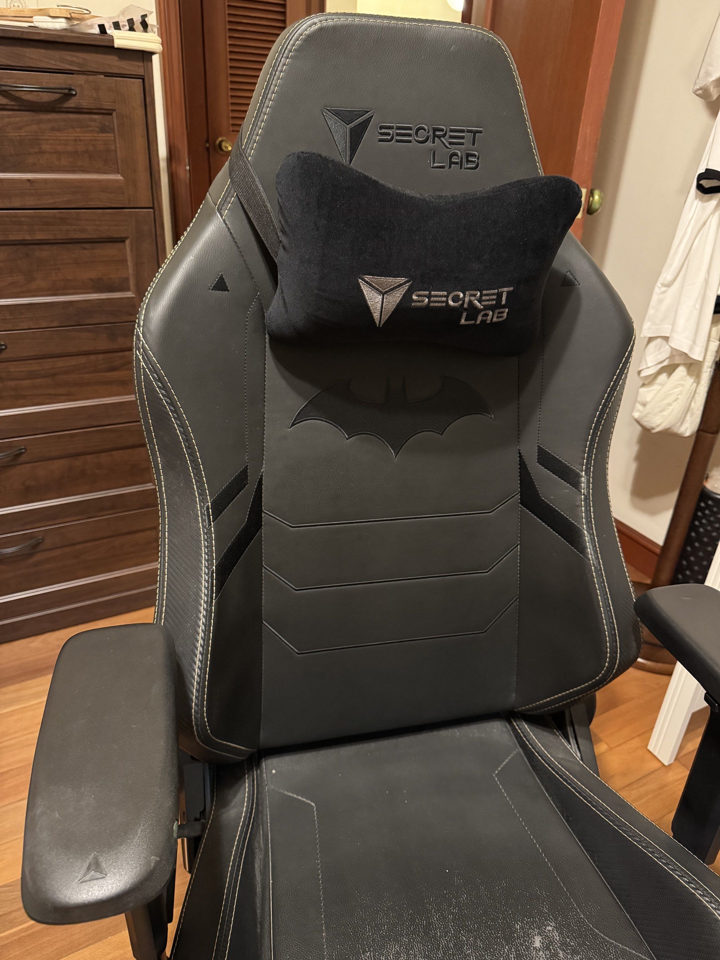 Secretlab Titan Evo 2022 Batman Edition, Furniture & Home Living ...