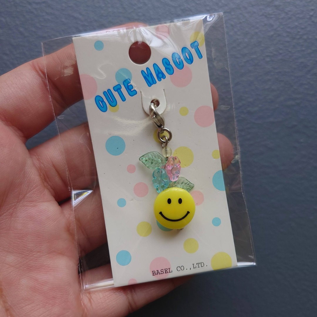 Cute mascot smiling face emoji Keychain figure charm trinket swing anik ...