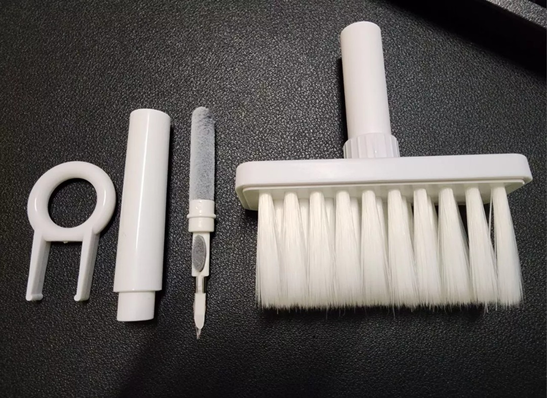 5-in-1 Cleaning Soft Brush Keyboard Cleaner/ Multi-Function Computer ...
