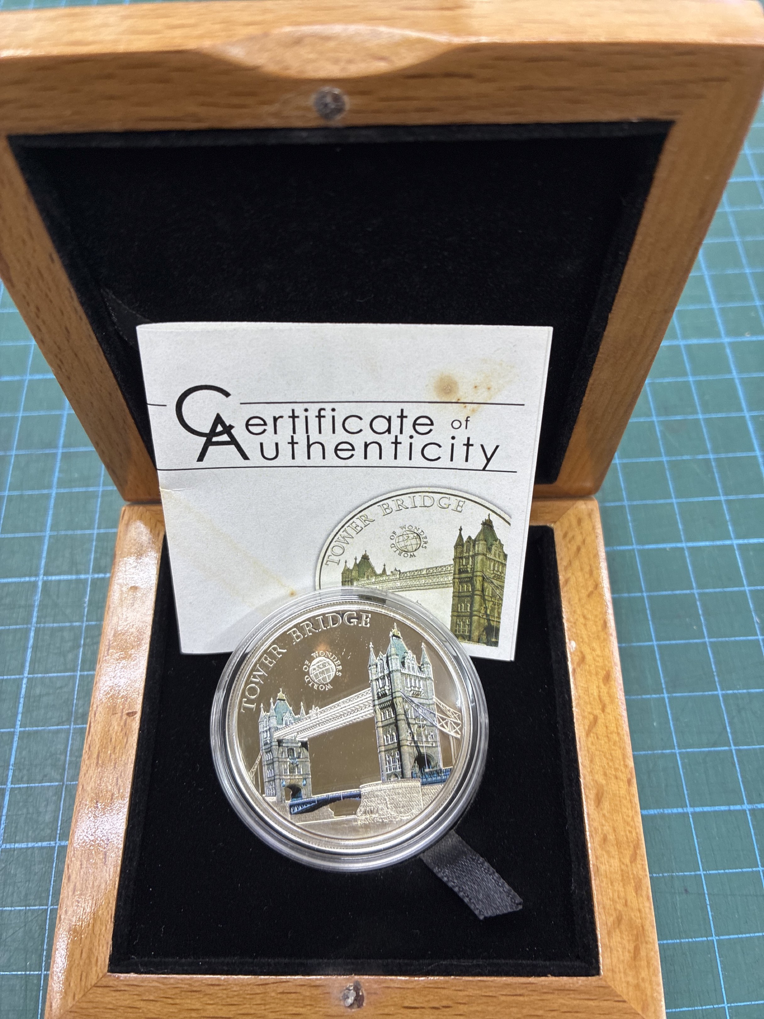 Palau $5 Silver coin (Tower Bridge), Hobbies & Toys, Memorabilia ...