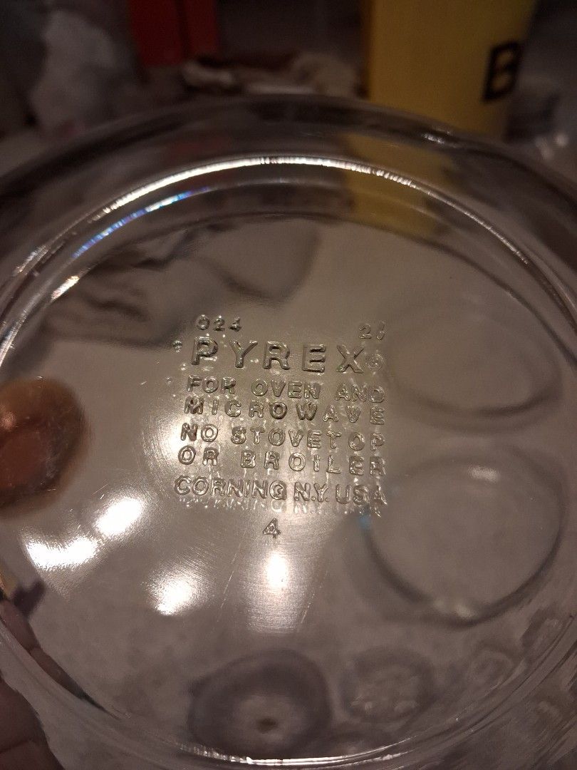 Pyrex Baking Dish 2L and pie dish 10inch/25cm, Furniture & Home Living ...