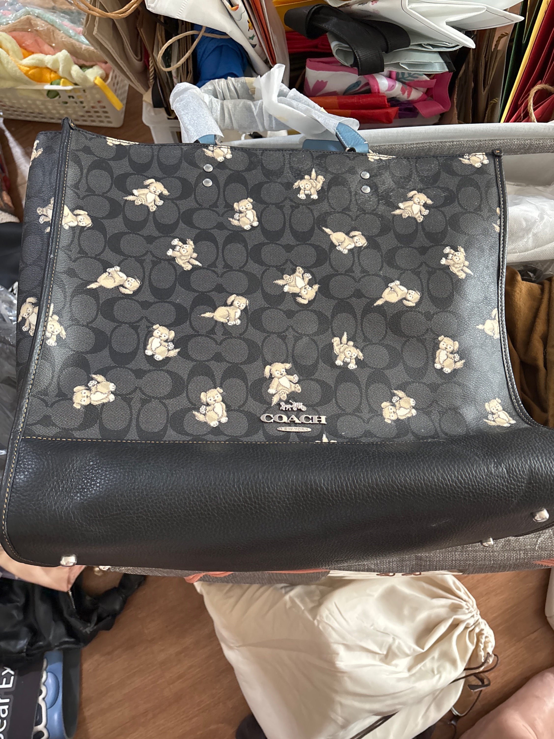 Coach tote bag (large), Luxury, Bags & Wallets on Carousell