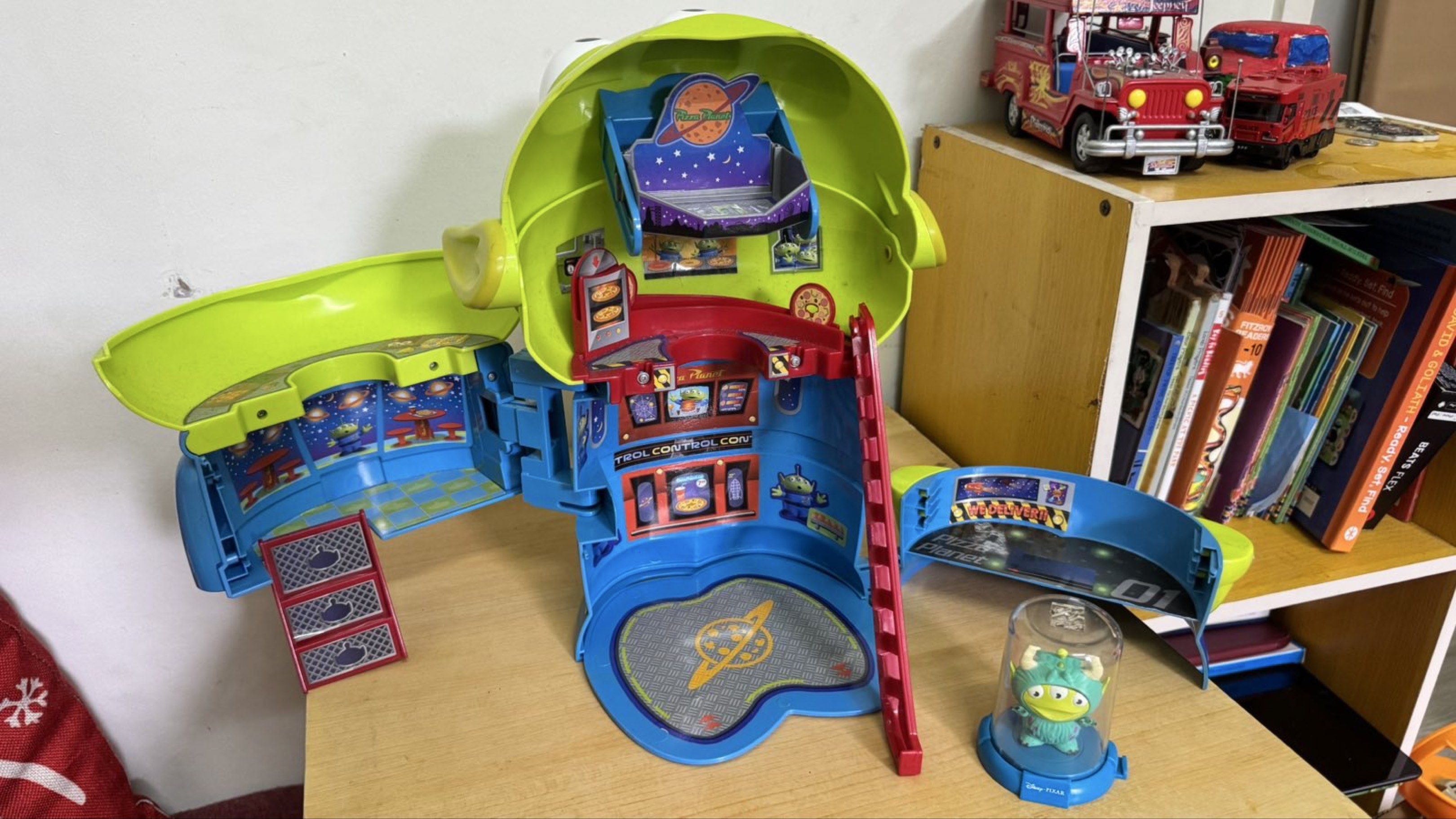 Disney Pixar Toy Story Alien Playset, Hobbies & Toys, Toys & Games on ...