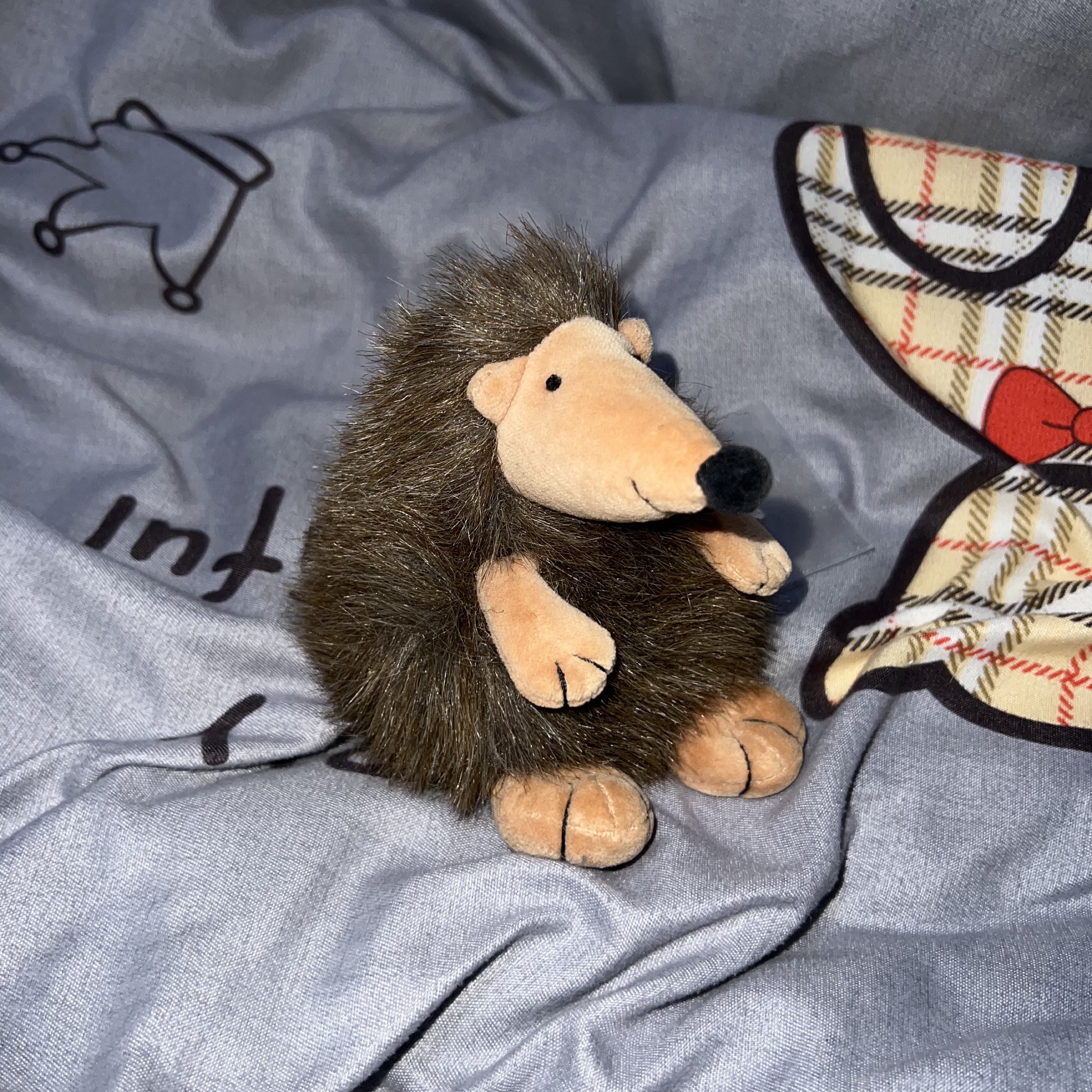 (中古絕版) Jellycat Puff Ball Hedgehog 刺蝟 公仔, 興趣及遊戲, 玩具 & 遊戲類 - Carousell