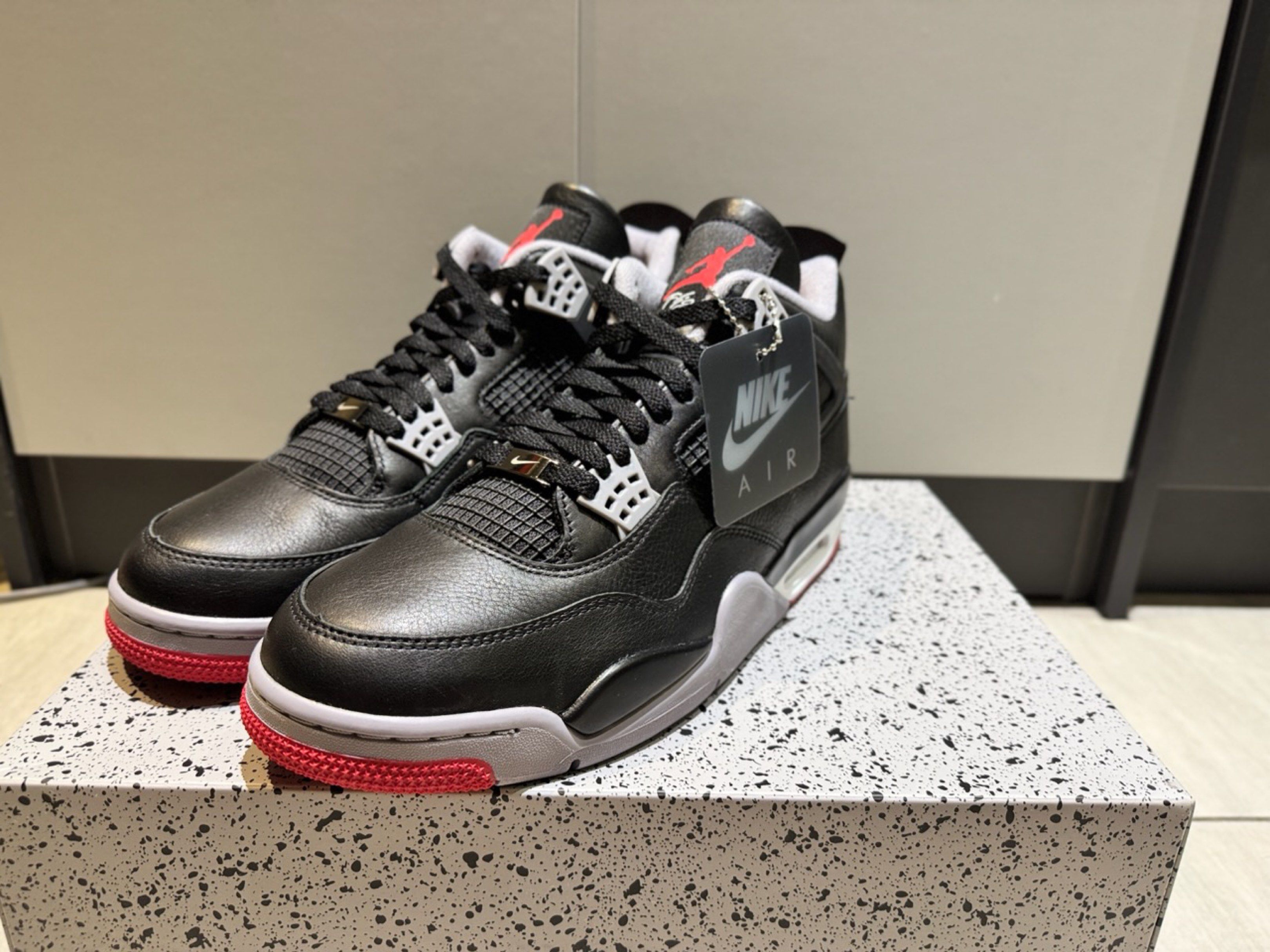 Air Jordan 4 Retro Black/Fire Red-Cement Grey, Men's Fashion, Footwear ...