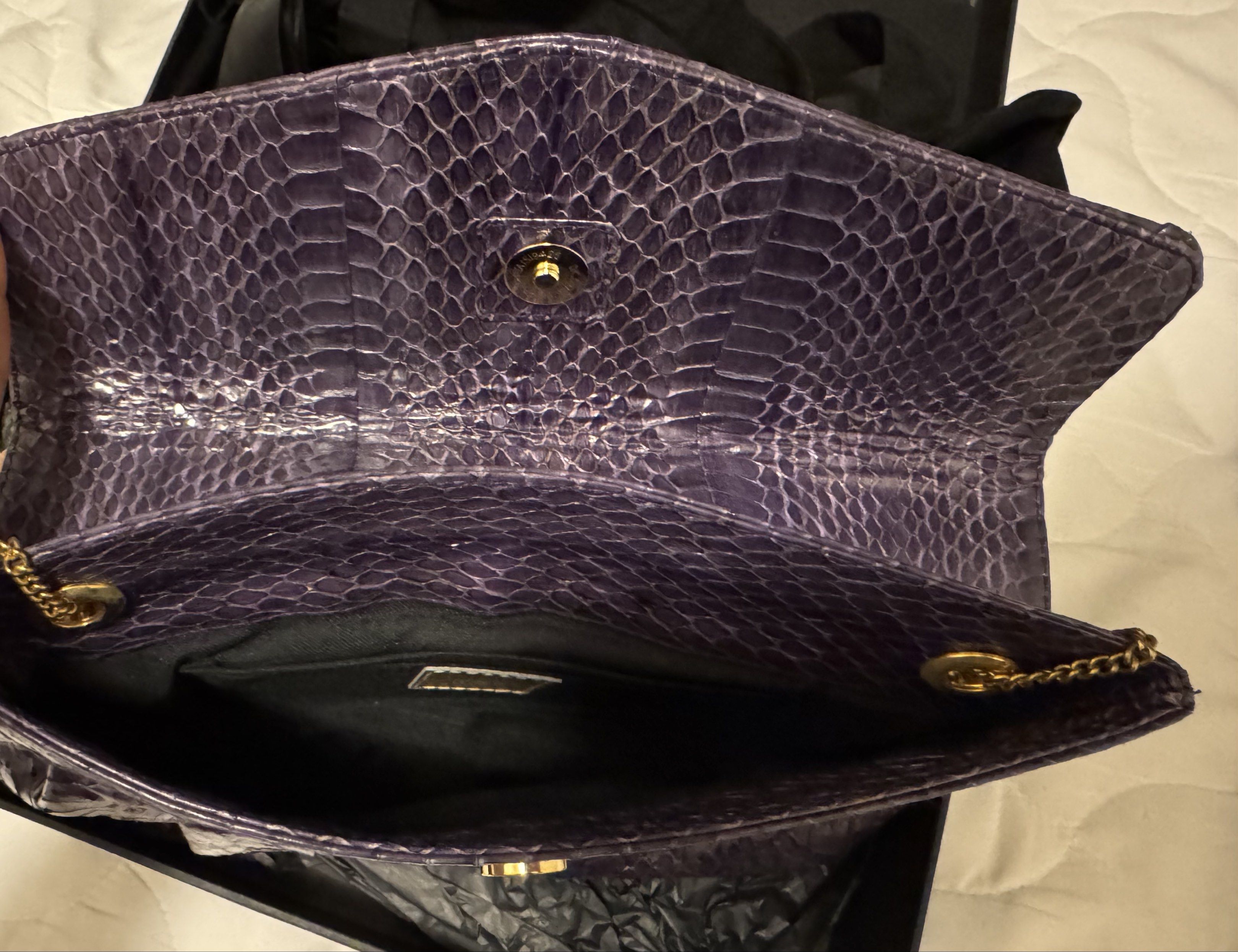 Angel Jackson Purple Snakeskin Bag, 女裝, 手袋及銀包, 單肩包 - Carousell