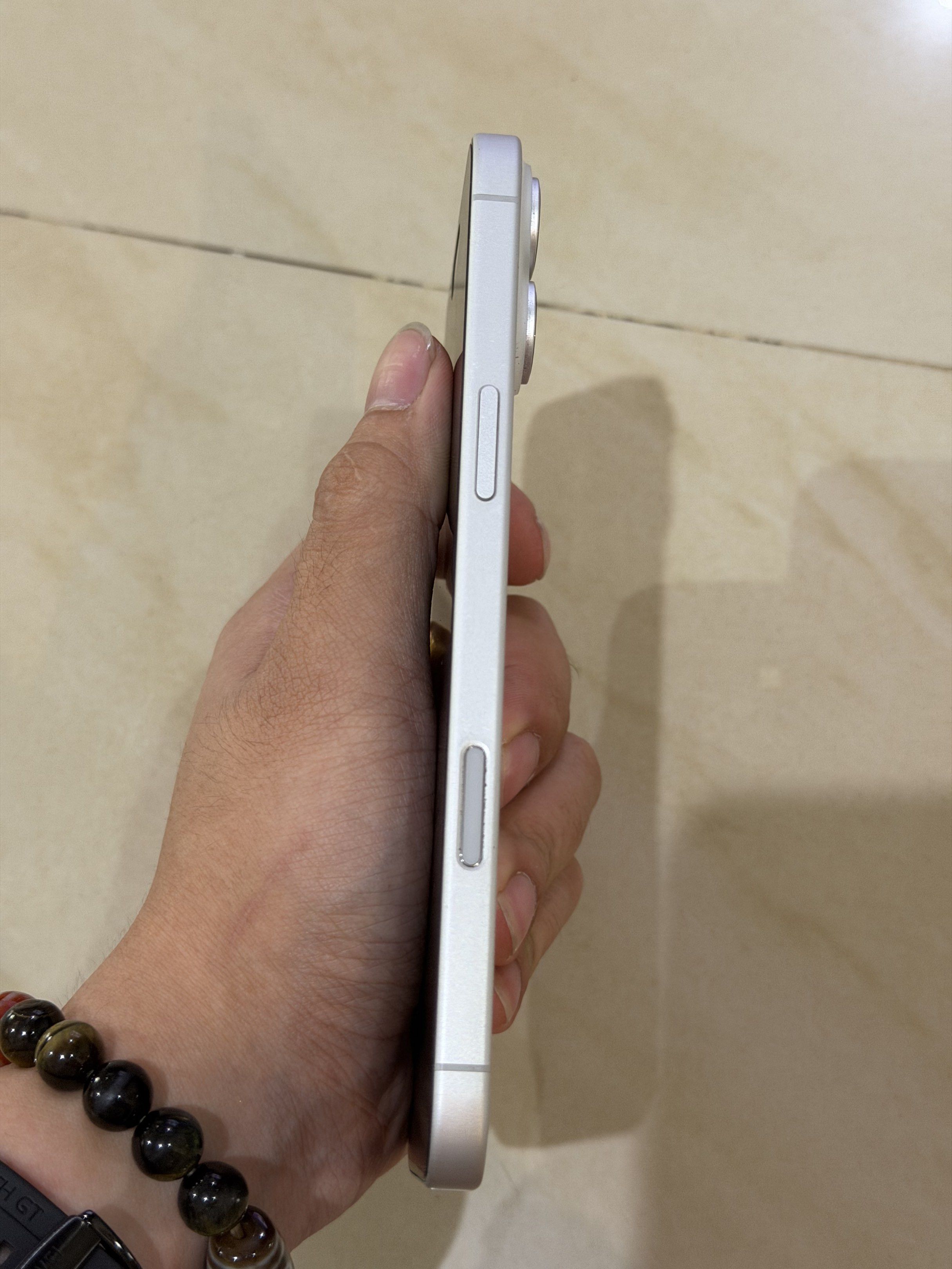 Apple iPhone 16 Plus - White - 256GB, Mobile Phones & Gadgets, Mobile ...