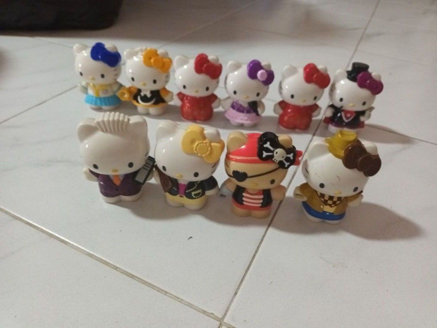Hello Kitty Figurines - Assorted Designs, Hobbies & Toys, Toys & Games ...