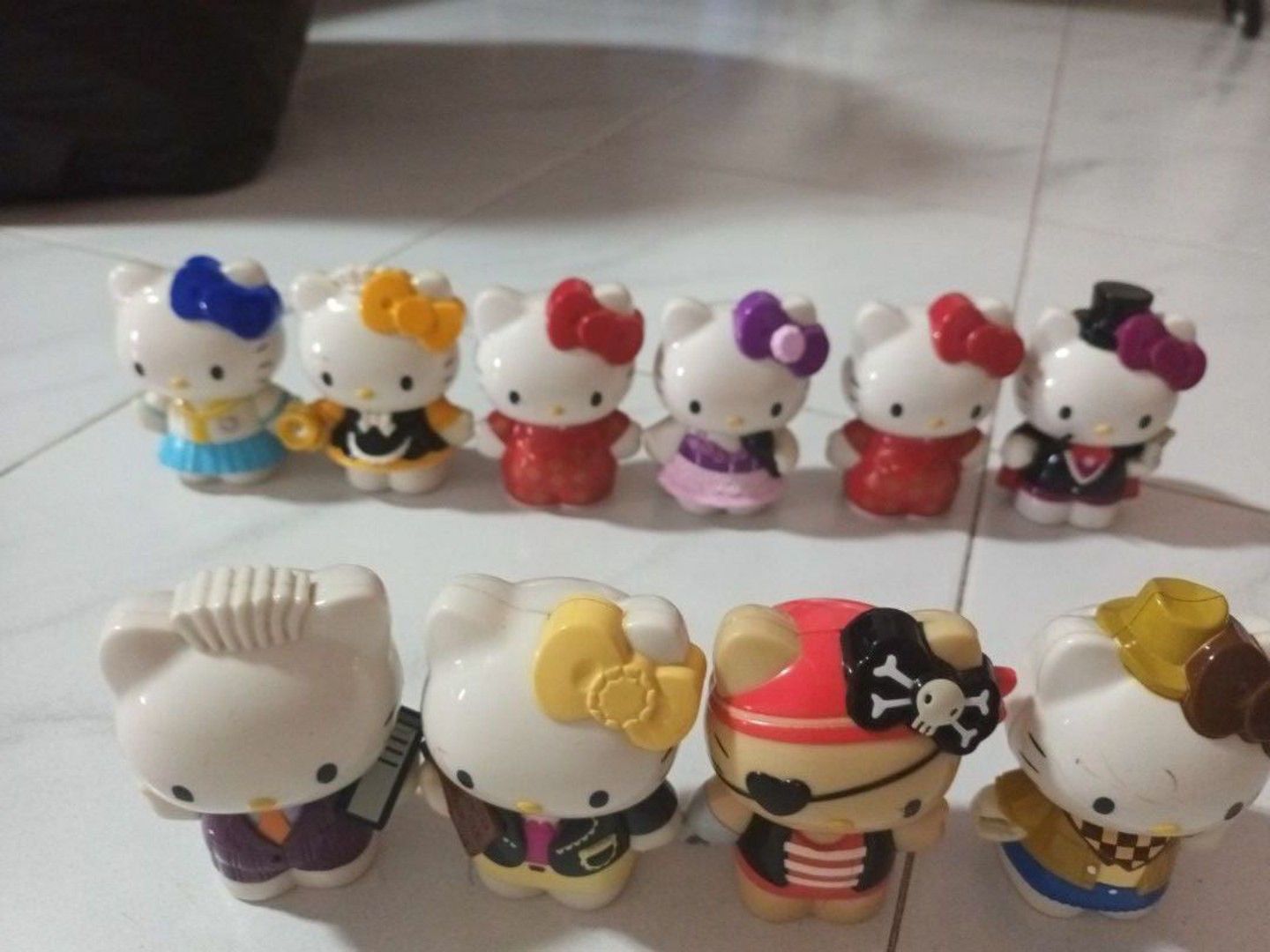 Hello Kitty Figurines - Assorted Designs, Hobbies & Toys, Toys & Games ...