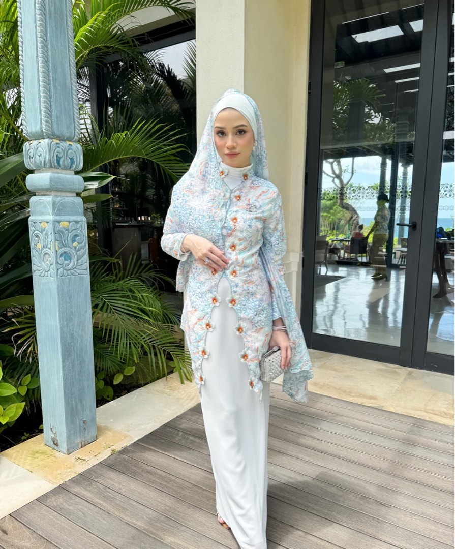 RENT|baju kurung raya guzel|Kalsom in Soft Blue, Women's Fashion ...