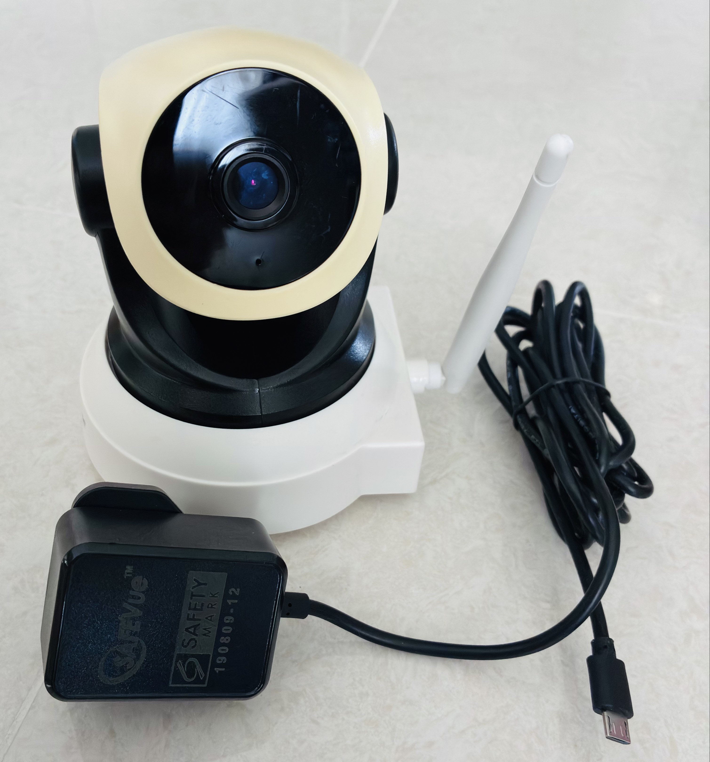 Starcam Security Camera - Indoor Camera, Furniture & Home Living ...