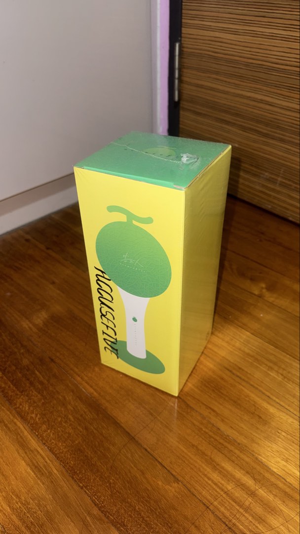 Accusefive 告五人 Melon Lightstick 你要不要變哈密瓜 互動手燈 - Brand New, Hobbies ...