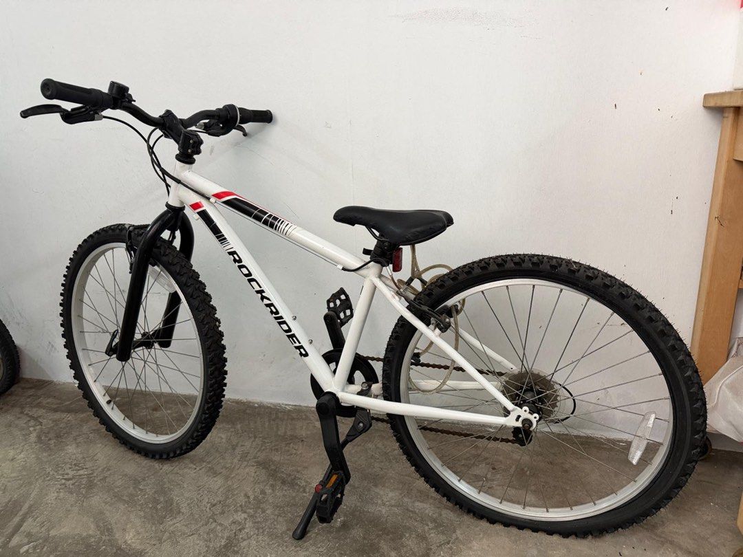 White decathlon bicycle, Sports Equipment, Bicycles & Parts, Bicycles on Carousell
