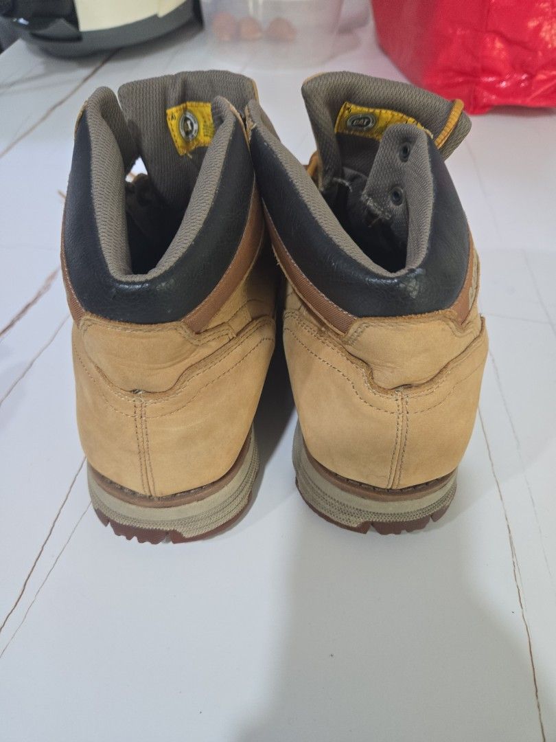 Caterpillar Boots - Tan, Men's Fashion, Footwear, Boots on Carousell