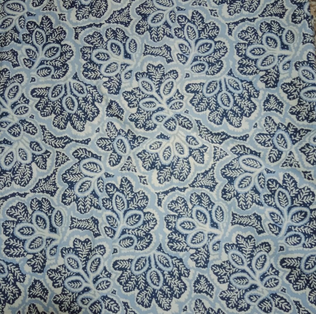 Blue abstract Floral Pattern Fabric cotgon textile home sewing crafts ...