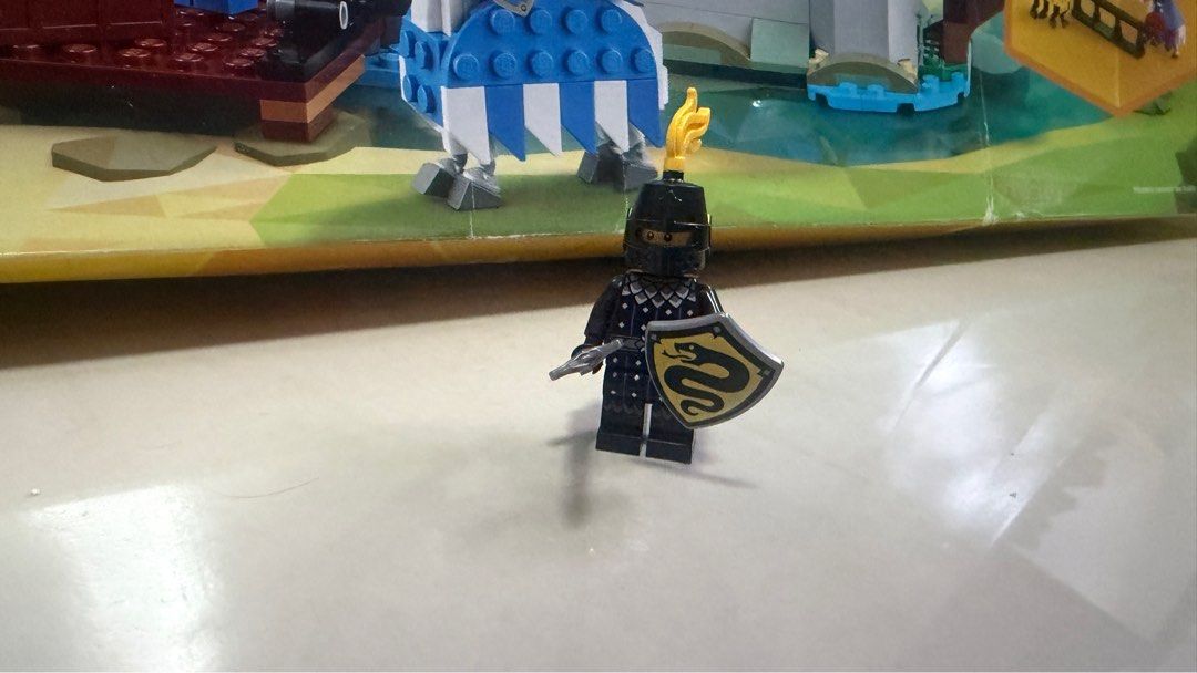 LEGO Creator 3-in-1 Medieval Castle 31168 - snake knight, Hobbies ...