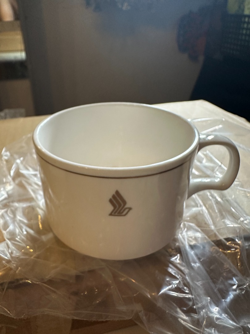 VINTAGE! SINGAPORE AIRLINES Narumi Bone China (JAPAN) Cup and Saucer ...