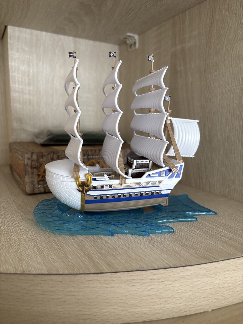 One Piece white beard ship, Hobbies & Toys, Toys & Games on Carousell