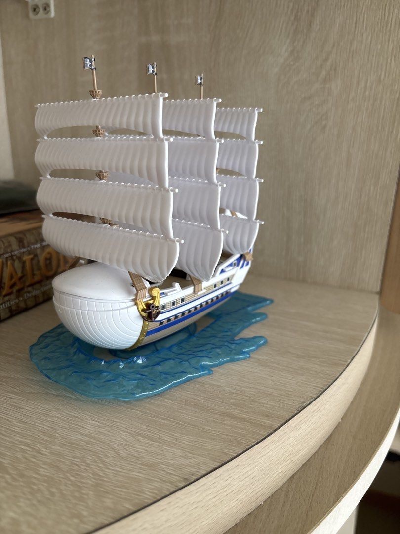 One Piece white beard ship, Hobbies & Toys, Toys & Games on Carousell