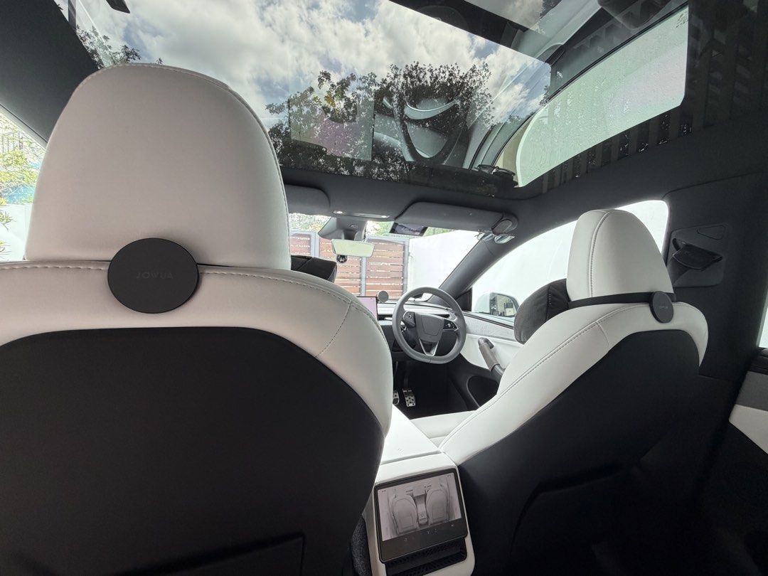 Tesla MagSafe Car Seat Holder x2, Car Accessories, Accessories on Carousell