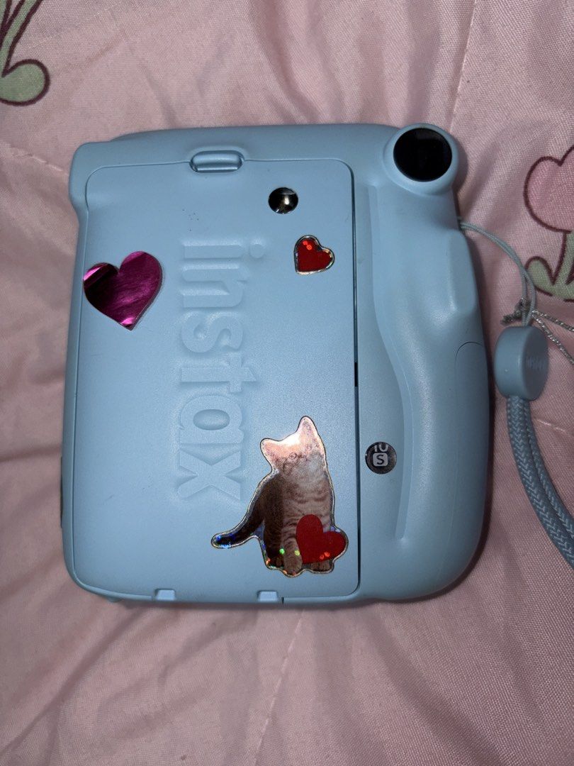 Instax film mini 11, Photography, Cameras on Carousell