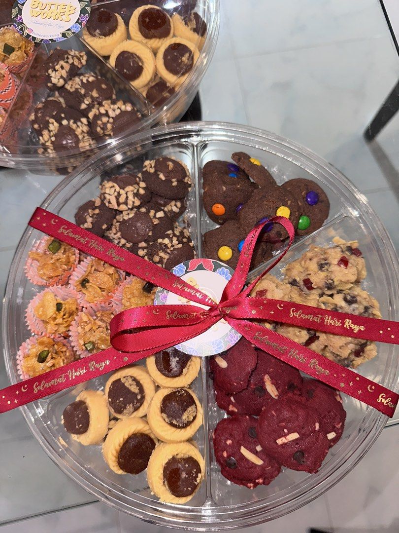 Kuih Raya Cookies Gift Platter, Food & Drinks, Homemade Bakes on Carousell