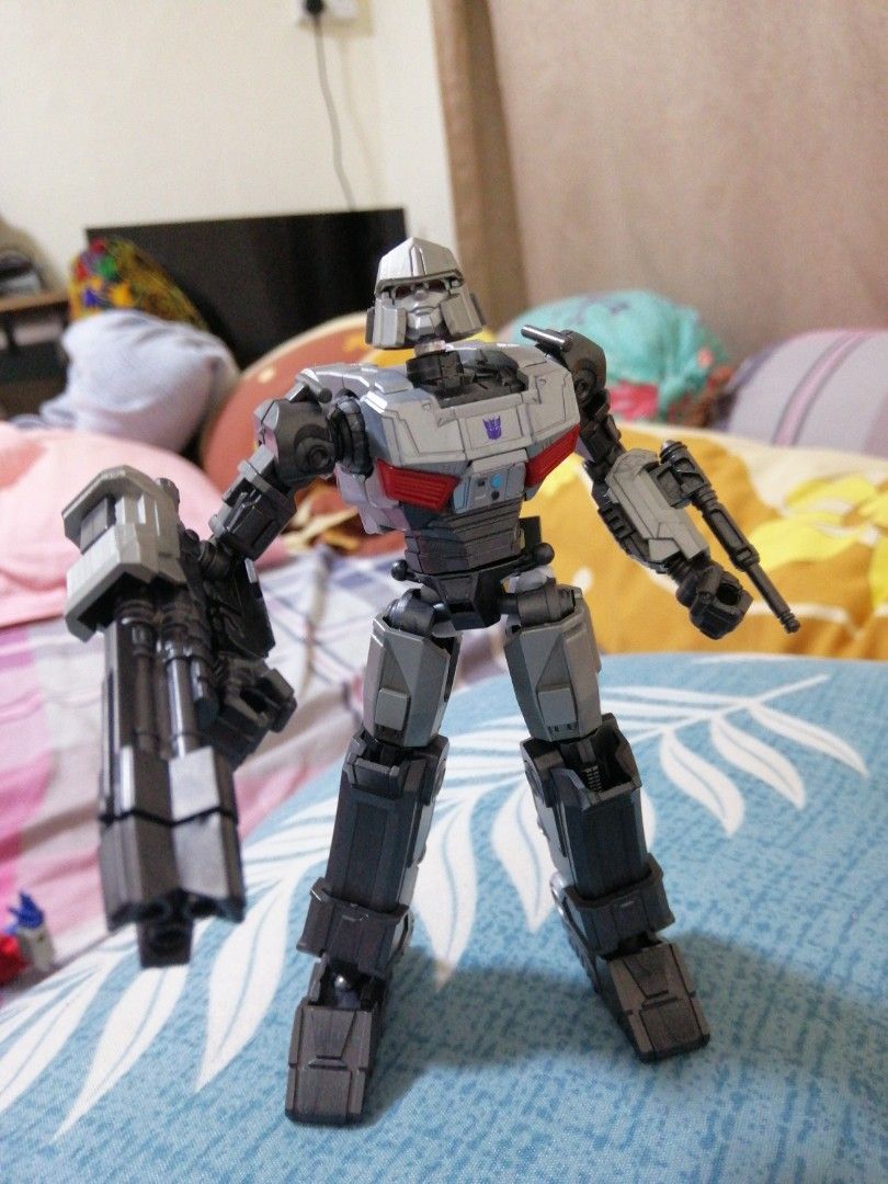 Megatron Classic version, Hobbies & Toys, Toys & Games on Carousell