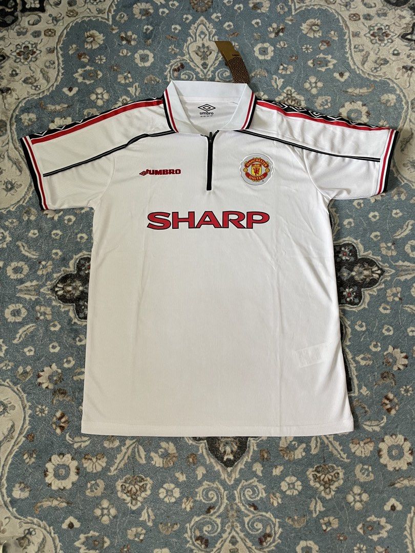 Umbro Manchester United Retro Away Jersey Sharp, Men's Fashion ...