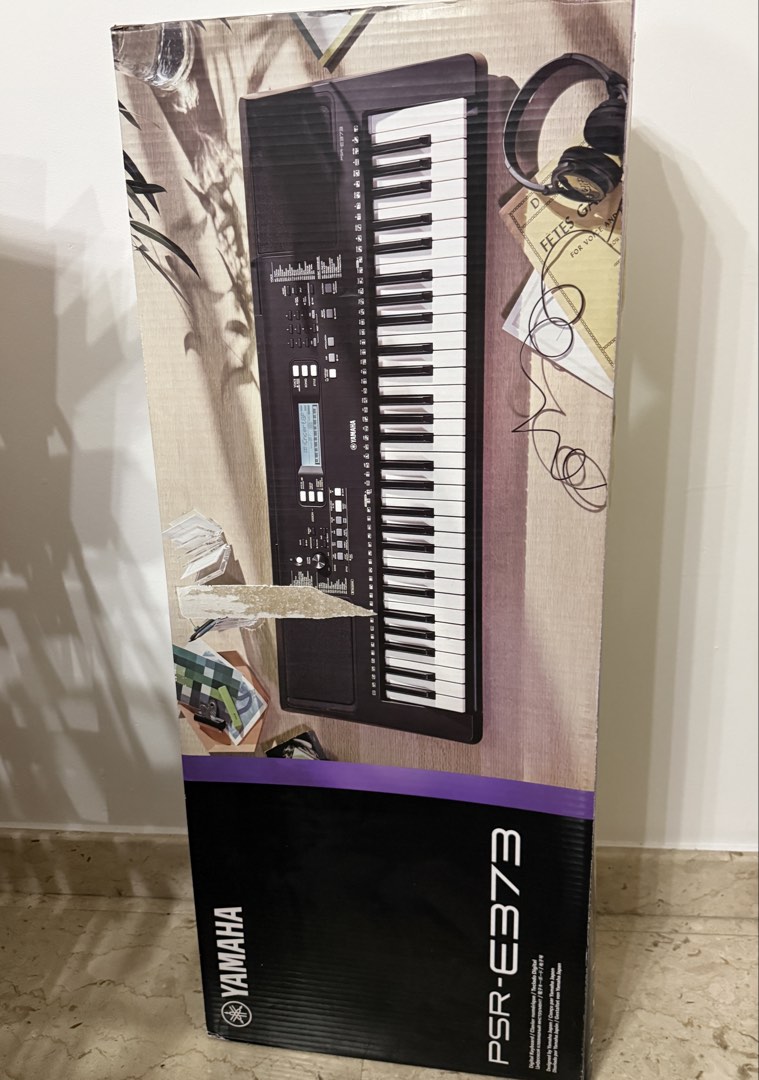 Yamaha PSR-E373 Digital Keyboard with Stand, Hobbies & Toys, Musical ...