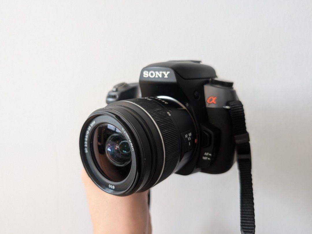 Sony Alpha a550 with lens, Photography, Cameras on Carousell