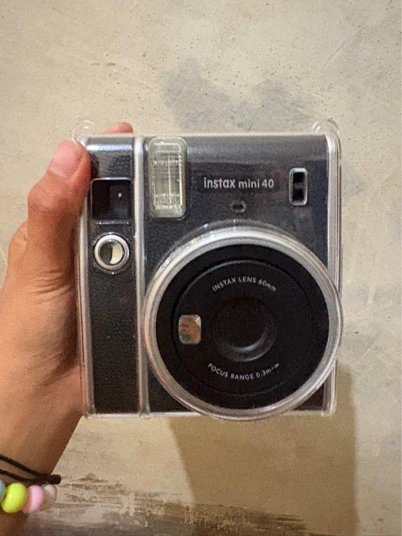 Instax mini 40 murah!, Elektronik, Lainnya di Carousell