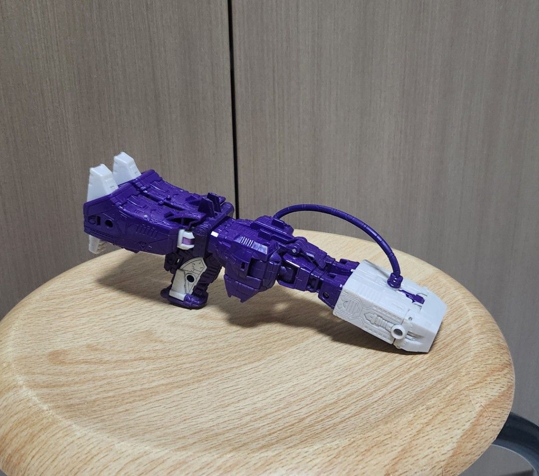 Transformers Dramatic Capture Shockwave, Hobbies & Toys, Toys & Games ...