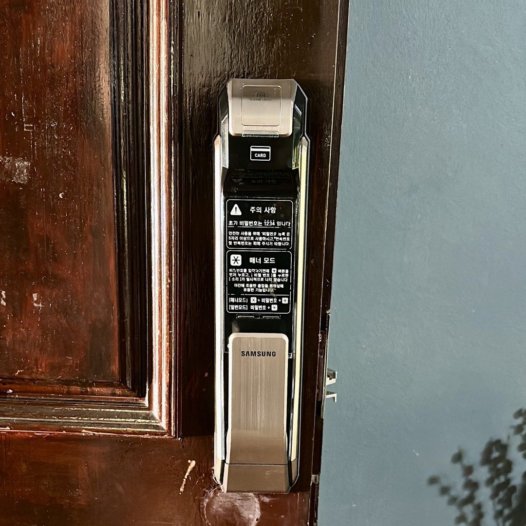 Samsung Digital Door Lock, Furniture & Home Living, Security & Locks ...