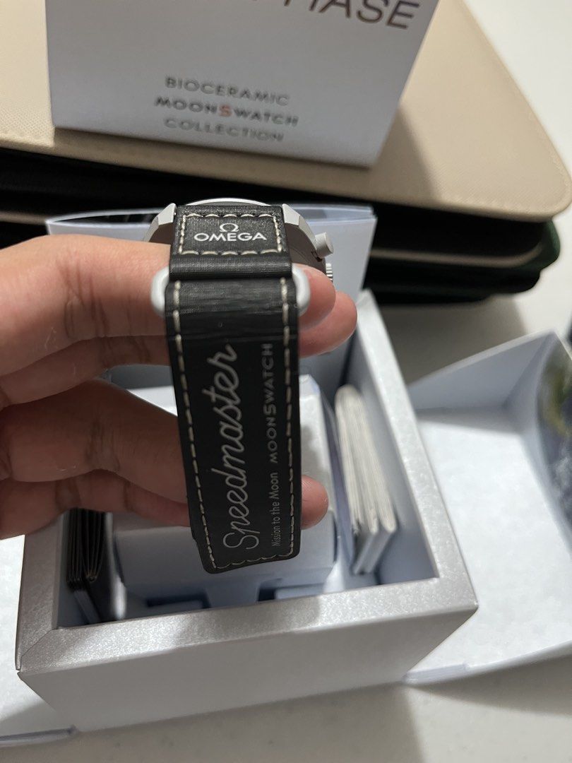 Omega x Swatch Bioceramic Moonswatch Mission to Earth Phase, Luxury ...