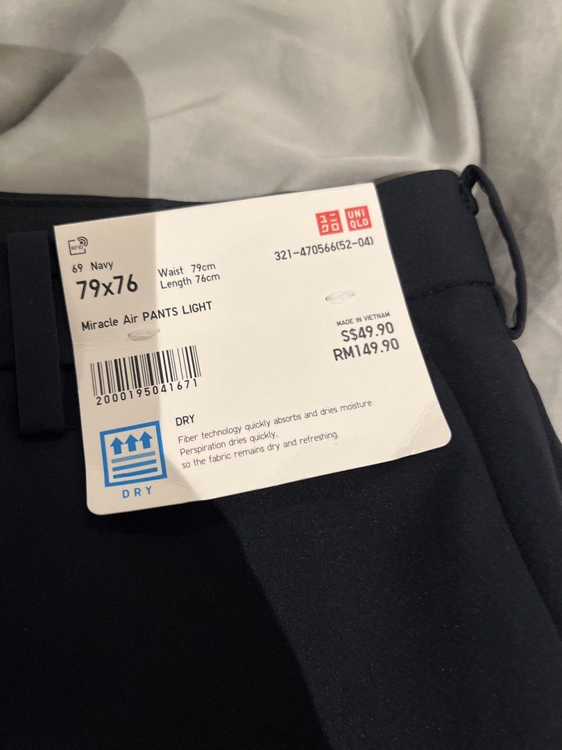 Uniqlo Miracle Air Pants Light (Navy & Black), Men's Fashion, Bottoms ...